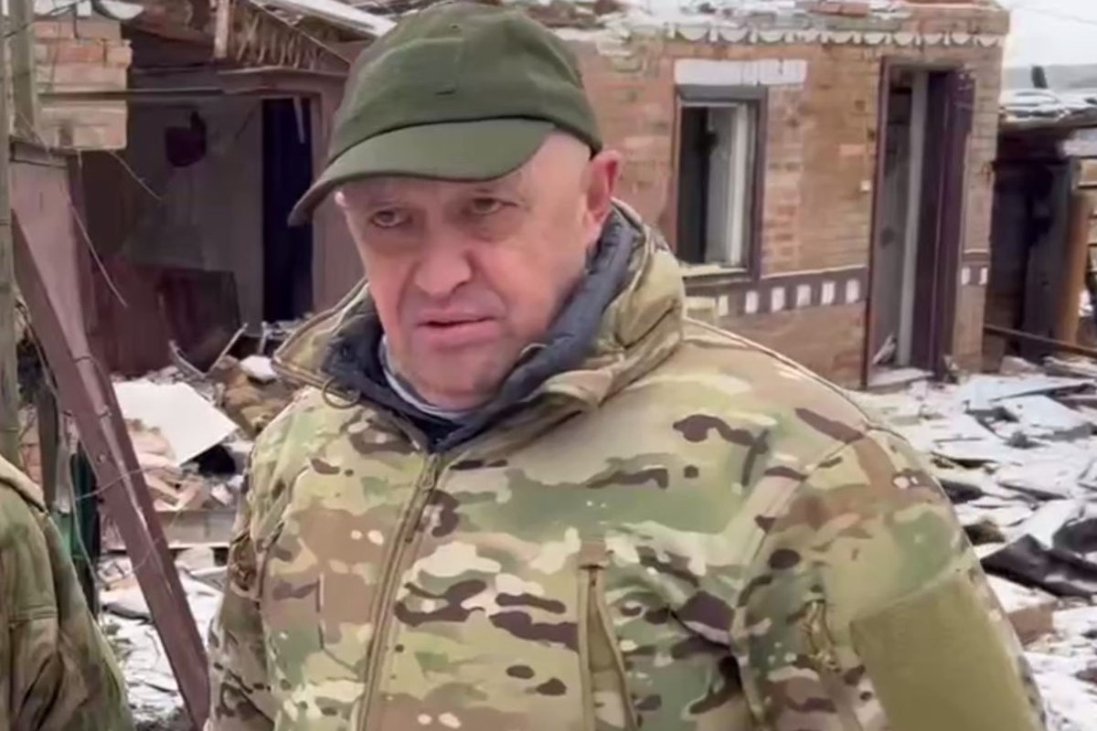 Пригожин заявил об ожесточенных боях за вокзал Бахмута - МК