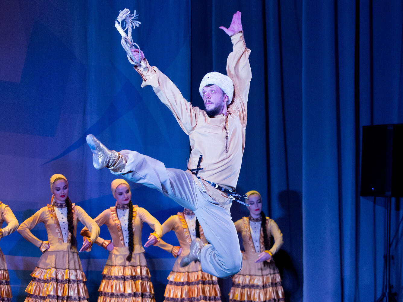 В Москве стартовала патриотическая творческая акция в поддержку СВО ...