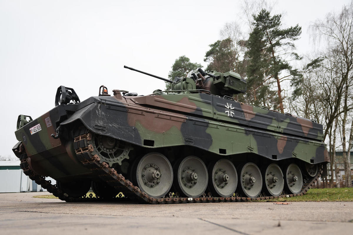 Германия передаст Украине 20 БМП Marder и танк для разминирования ...