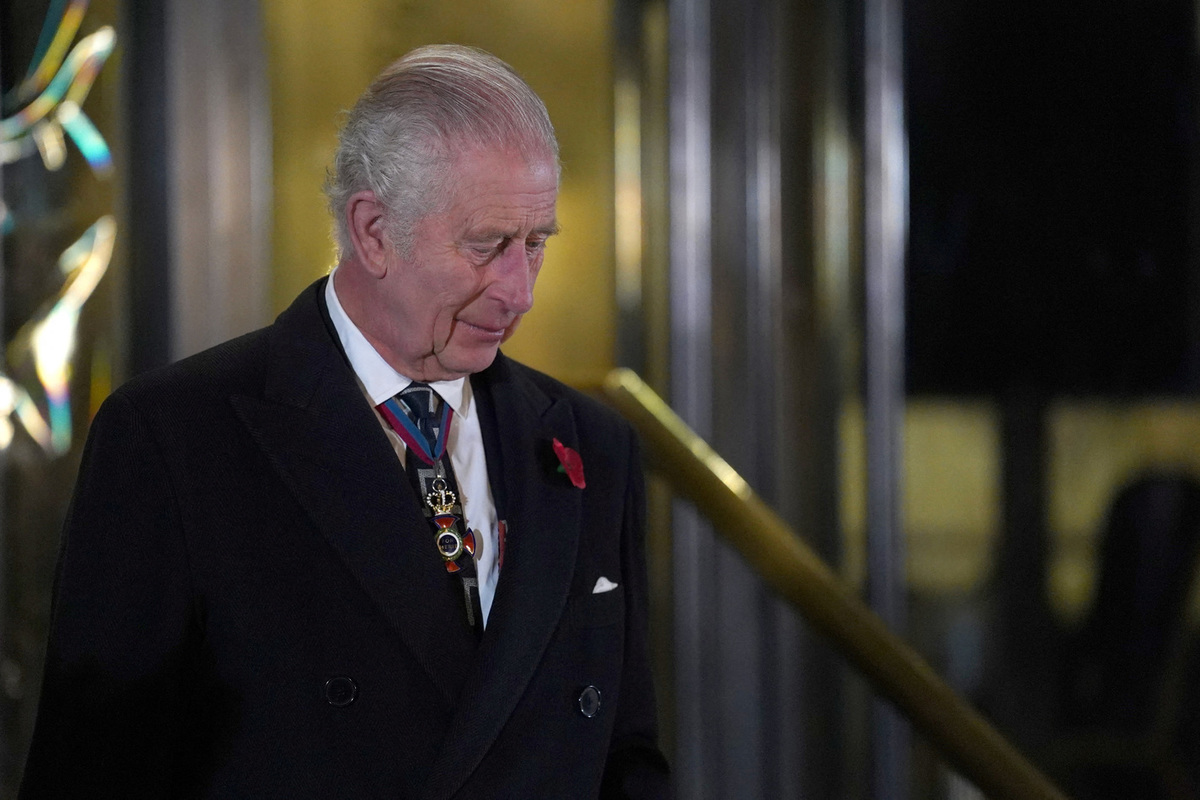 "Живой Нострадамус" рассказал о страшном для Карла III предсказании - МК