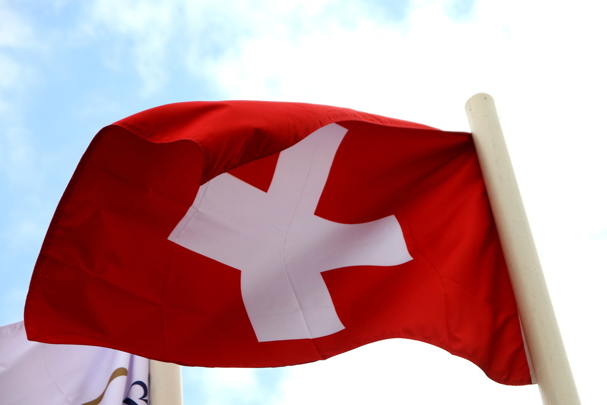 Суд в Швейцарии заблокировал пожертвования российского миллиардера зятю ...