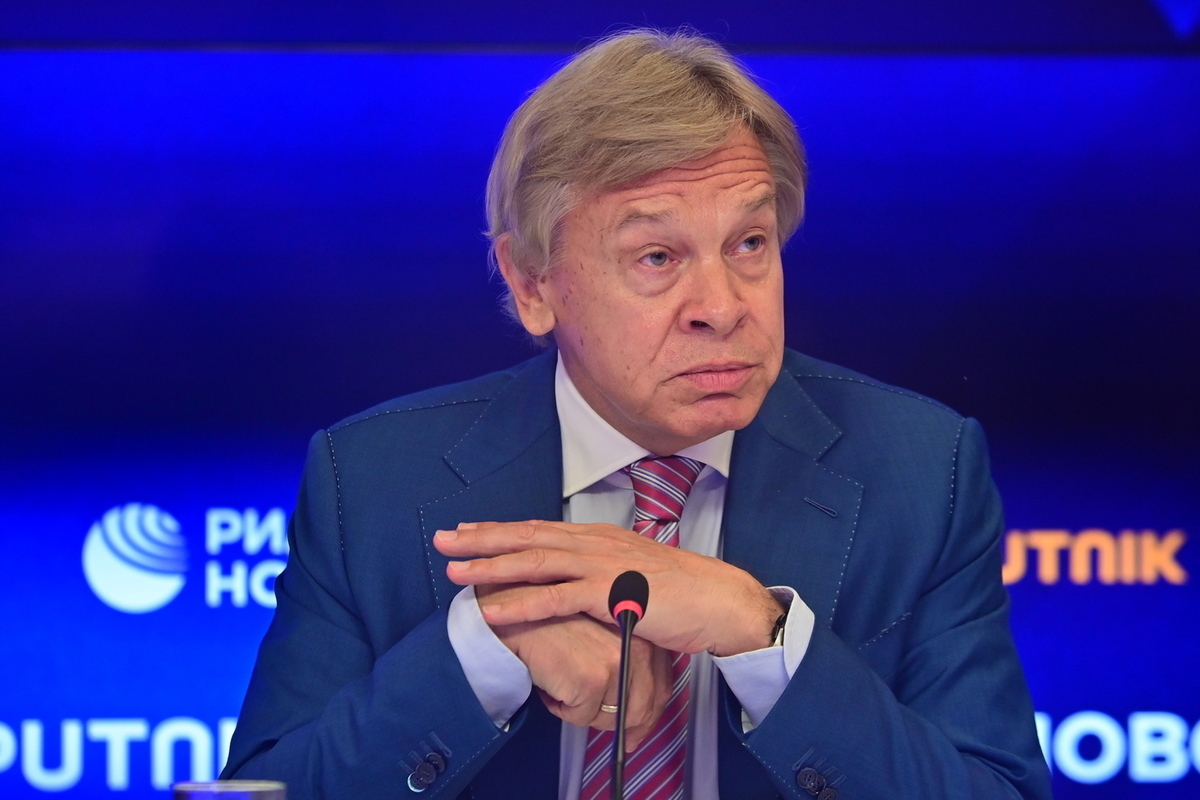 Сенатор Пушков оценил совместное фото Трампа и Байденов: Джилл ...