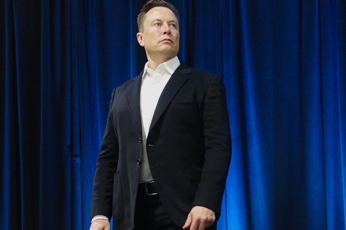 Маск оценил шутку Медведева о готовности помирить его с Трампом - МК