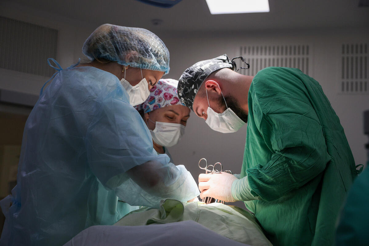 Москвича избавили от конечности монстра - МК