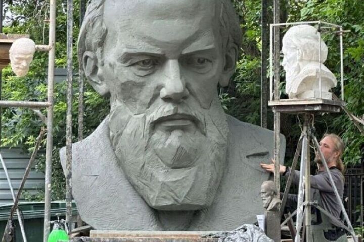 В Омске готовят к открытию новый памятник Достоевскому - МК Омск