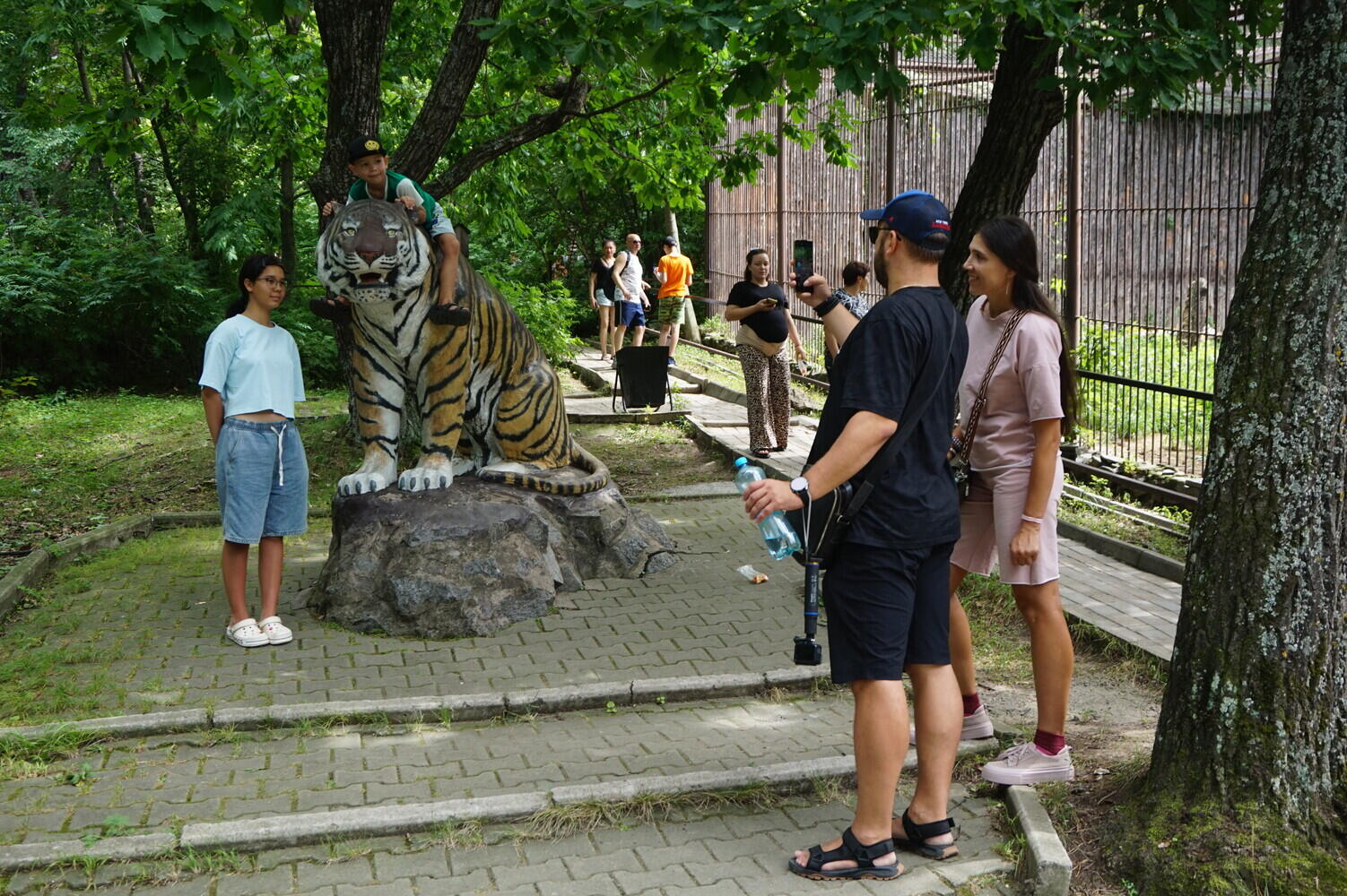 Зоосад «Приамурский» под Хабаровском: поздравили льва и удивили Буржуя