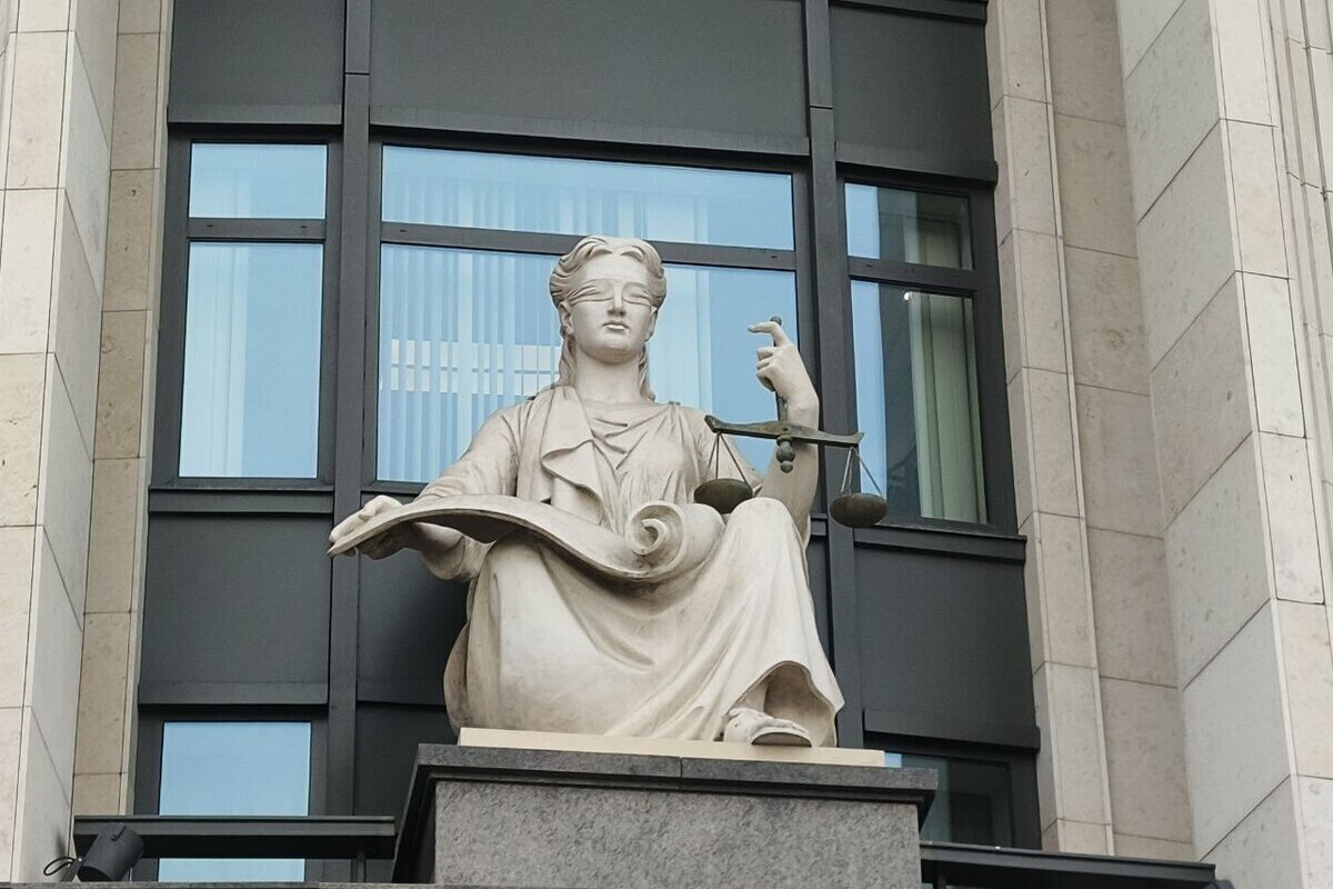 Суд взыскал 1,29 млн с получившего взятку должностного лица в Кольском ...