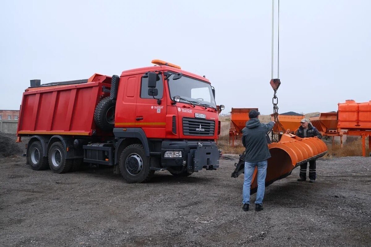 В Астрахани завершили подготовку специализированной техники к зимнему ...