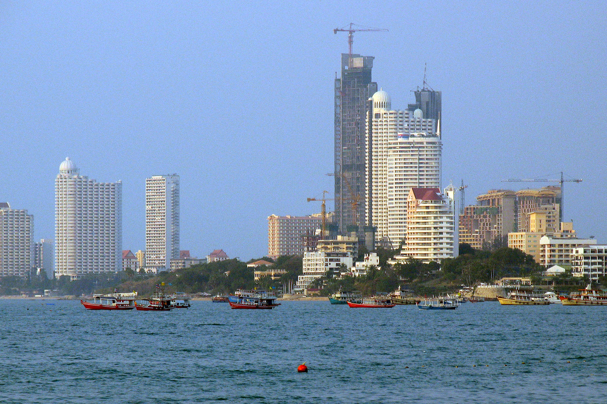 Россиянке чуть не оторвало ногу на популярном курорте - МК