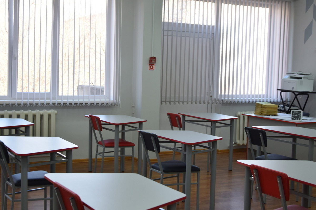 В Омске определились с датами последних звонков и выпускных в 2025/26 ...