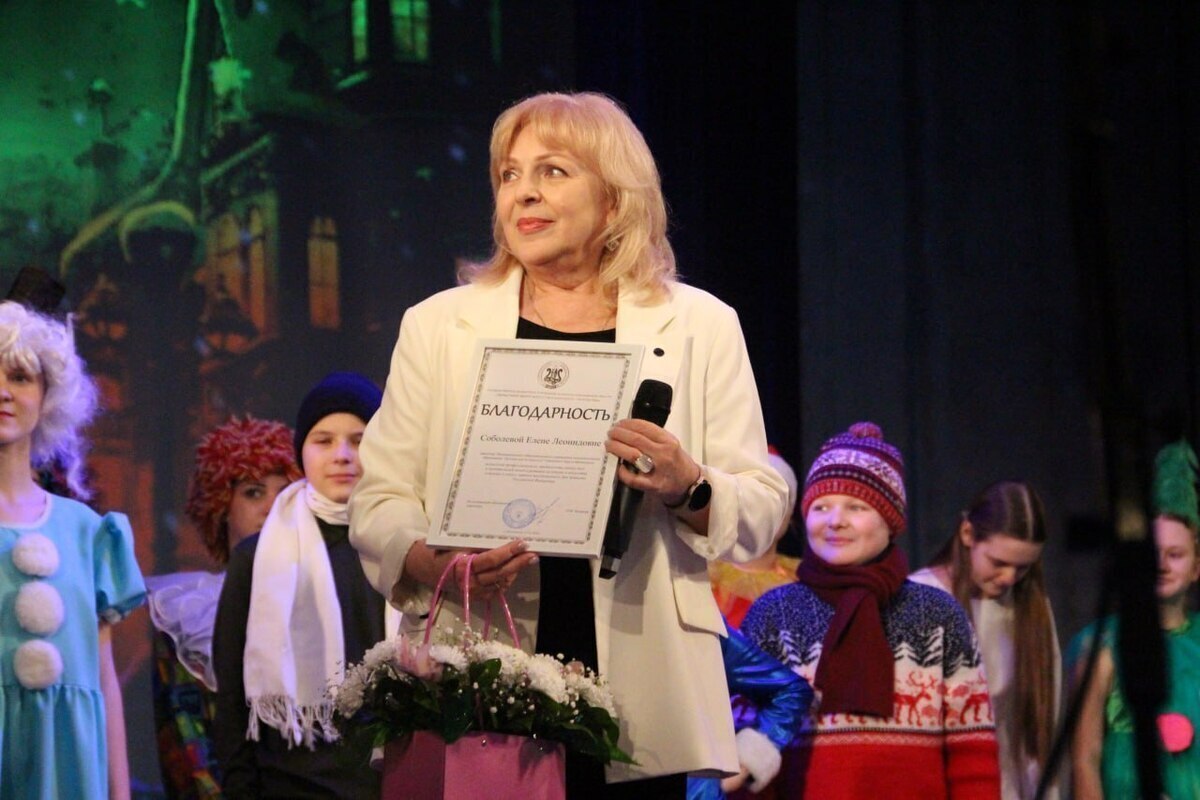 В Мелитополе состоялся детский спектакль «Снежная сказка» ко Дню ...