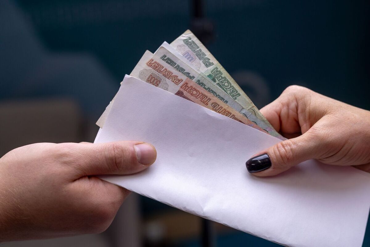Ноябрянка пыталась дать взятку полицейскому - МК Ямал